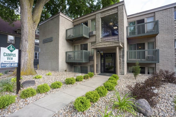 DTN East Lansing Apartments near MSU | Greater Lansing area apartments